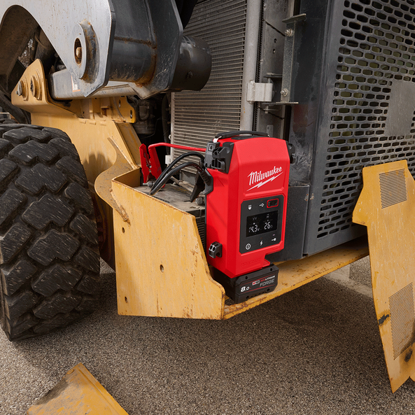 Milwaukee M18™ HOTSHOT Jump Starter 2,000 A M18JS2000-0 | Milwaukee Tool Australia